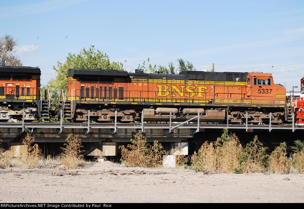 BNSF 5337